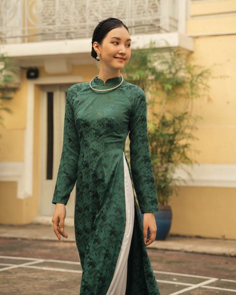 Áo Dài Gấm Xanh Lá – GOSUMO.VN