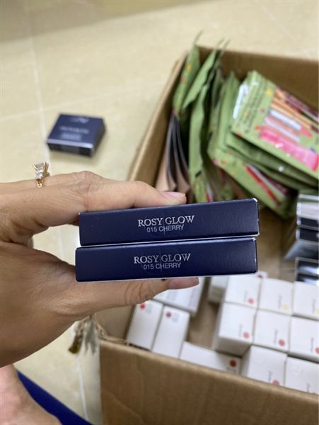 Phấn má hồng Dior Rosy Glow 015 Cherry 4.4g – Mỹ Phẩm Socutelipstick / Tiệm Socute