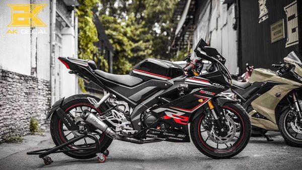 YAMAHA R15 - 004 – AK DECAL