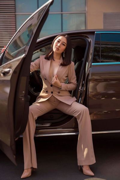 Áo Vest Tay Dài Đính Cúc x Quần Dài Dáng Suông JAMIE – Minde