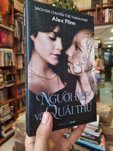 Người Đẹp Và Quái Thú - Alex Flinn – Momo Bookstore