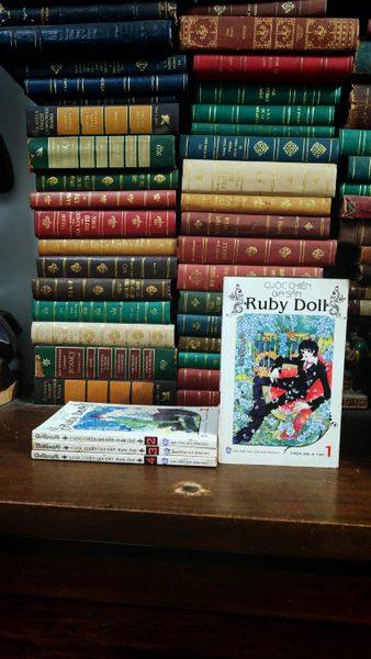 TRUYỆN TRANH CUỘC CHIẾN GIA SẢN RUBY DOLL – Momo Bookstore