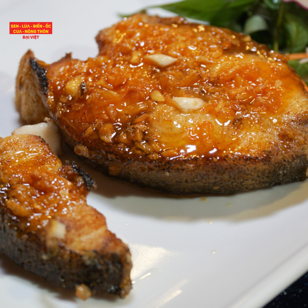 CÁ BÓP NƯỚNG BƠ TỎI | Grilled Cobia Garlic & Butter – Lua Dai Viet Restaurant