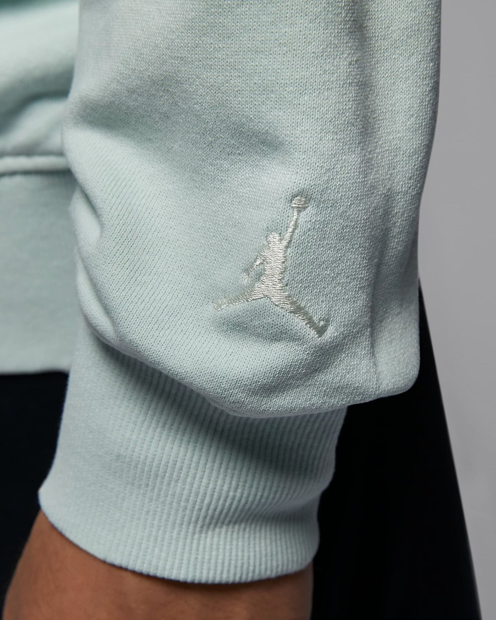 Nike - Áo tay dài thể thao Nam Tatum Men's Fleece Crew-Neck Sweatshirt ...