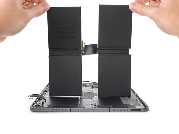 Thay pin iPad Pro M1 2021 12.9inch chính hãng – iCenter.vn