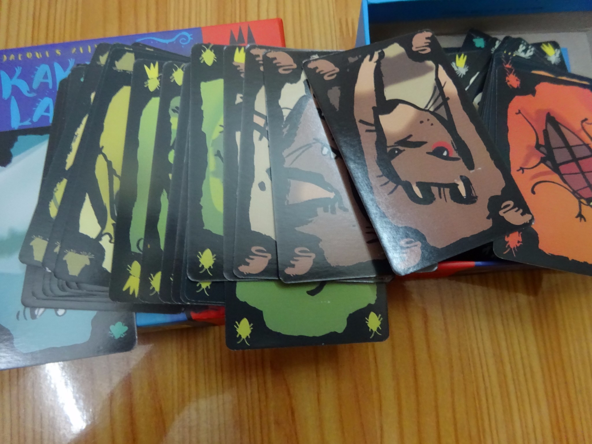 Bài Con gián/royal – Thế Giới Board Game