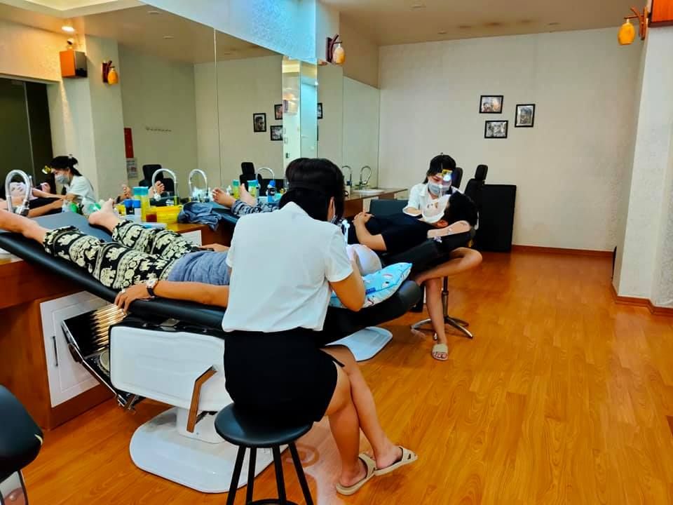 Loa nhà hàng: goldsound lắp đặt cho Adam Baber Shop. Nguỵ Như Kon Tum ...