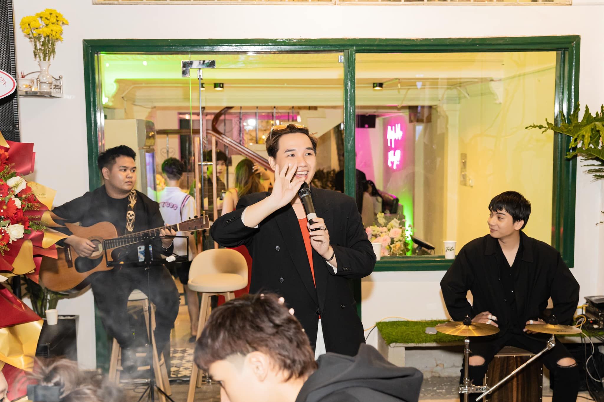 Goldsound lắp đặt âm thanh cho FELLA - Drink & Chill, Hóc Môn ...