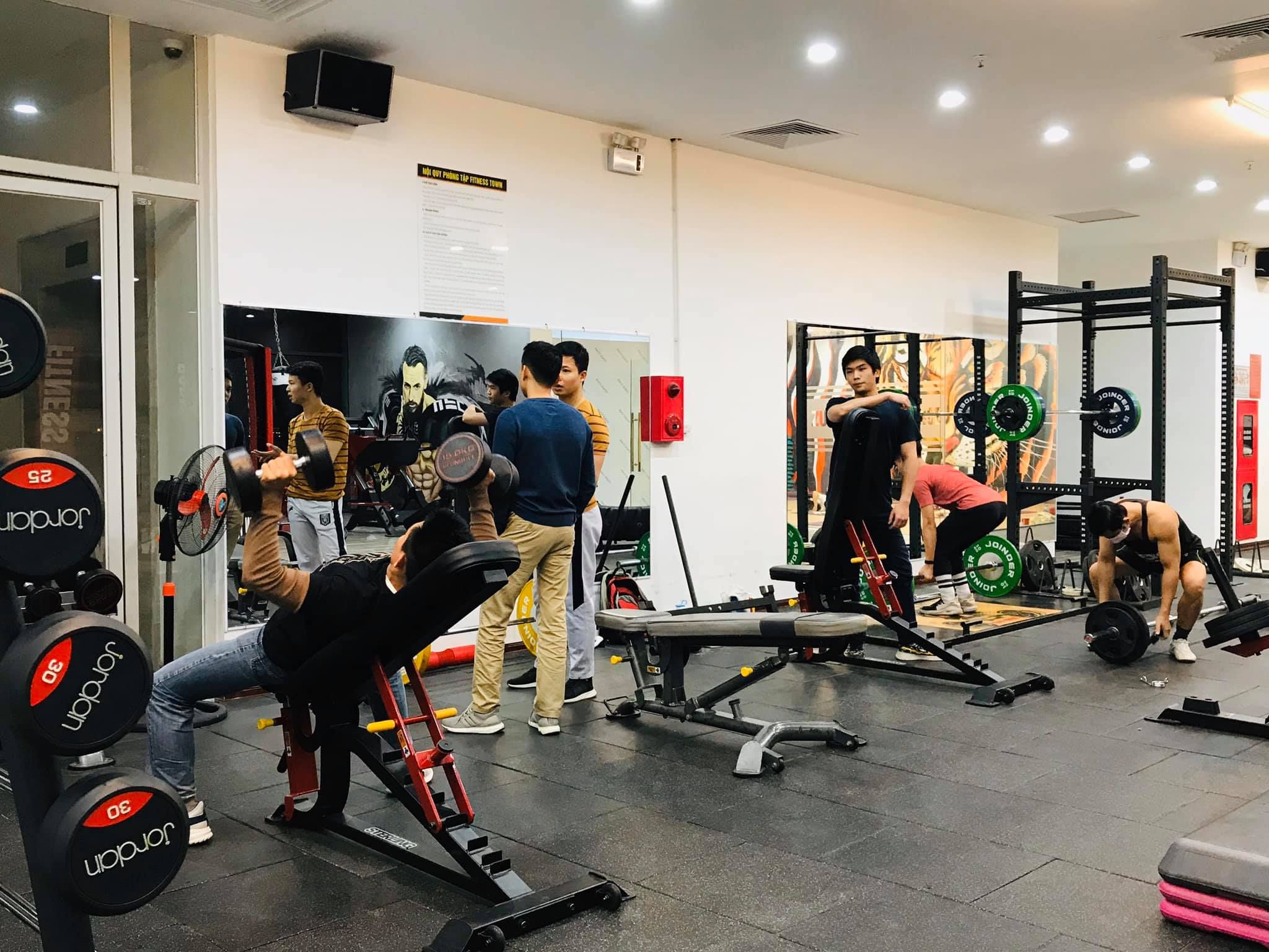 Hệ thống âm thanh cho Fitness, loa cho Gym tại Fitness Town – Goldsound ...