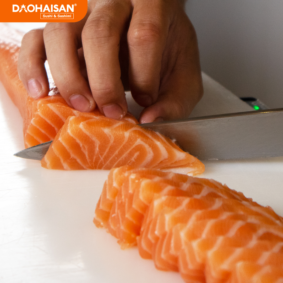Combo Sashimi 3C: Cá hồi | Cá trích | Sò đỏ Canada Chuẩn vị Nhật ...