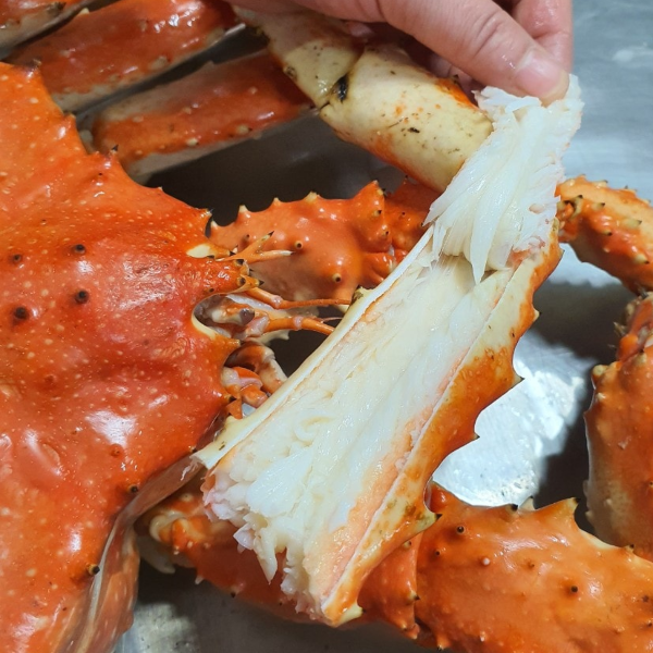 Cua Hoàng Đế King Crab Alaska FreeShip Trong 2H | Cam kết Chất Lượng ...