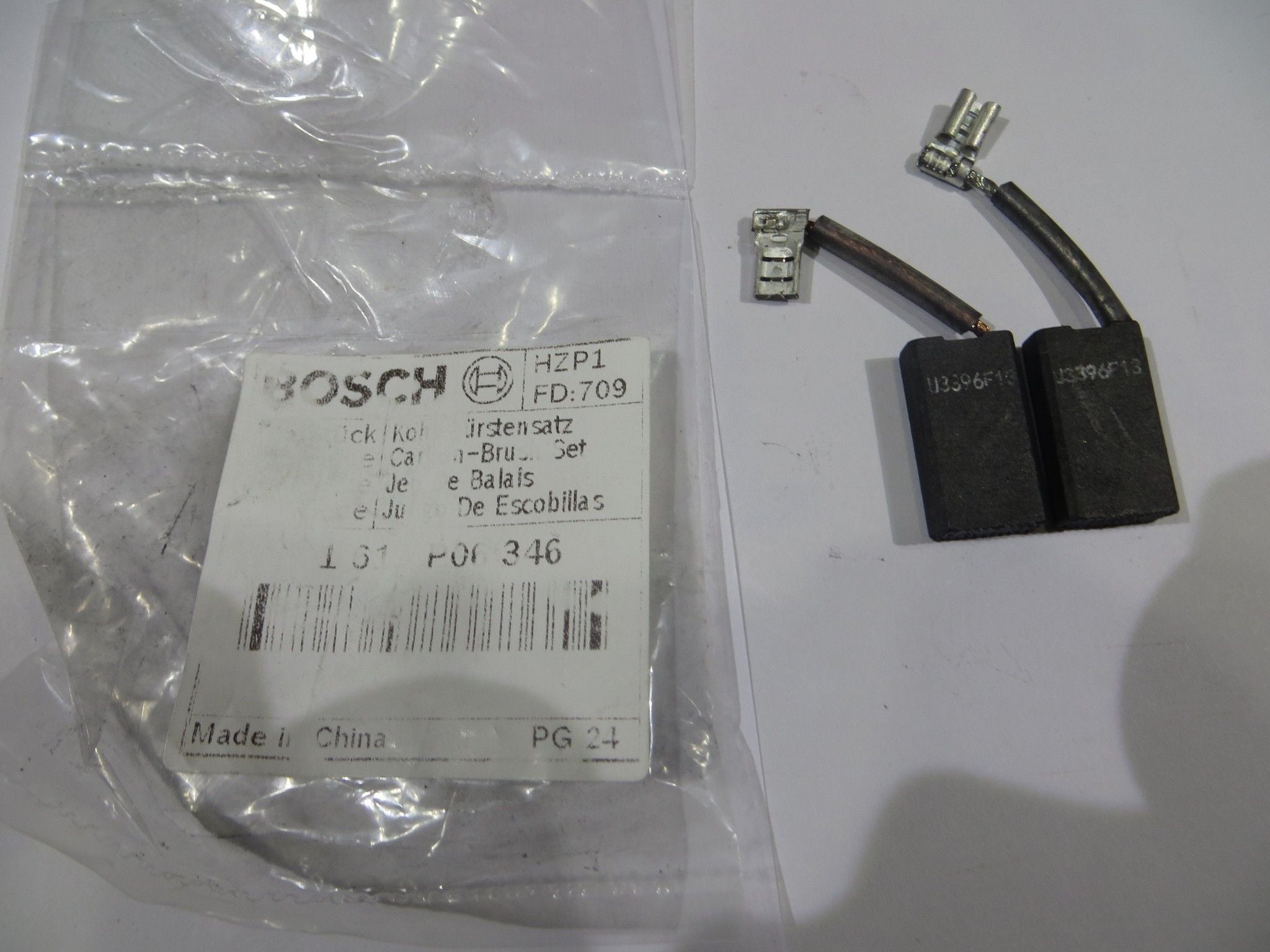 Chổi than máy cắt gỗ Bosch GSK 190N – minhtriet.com.vn