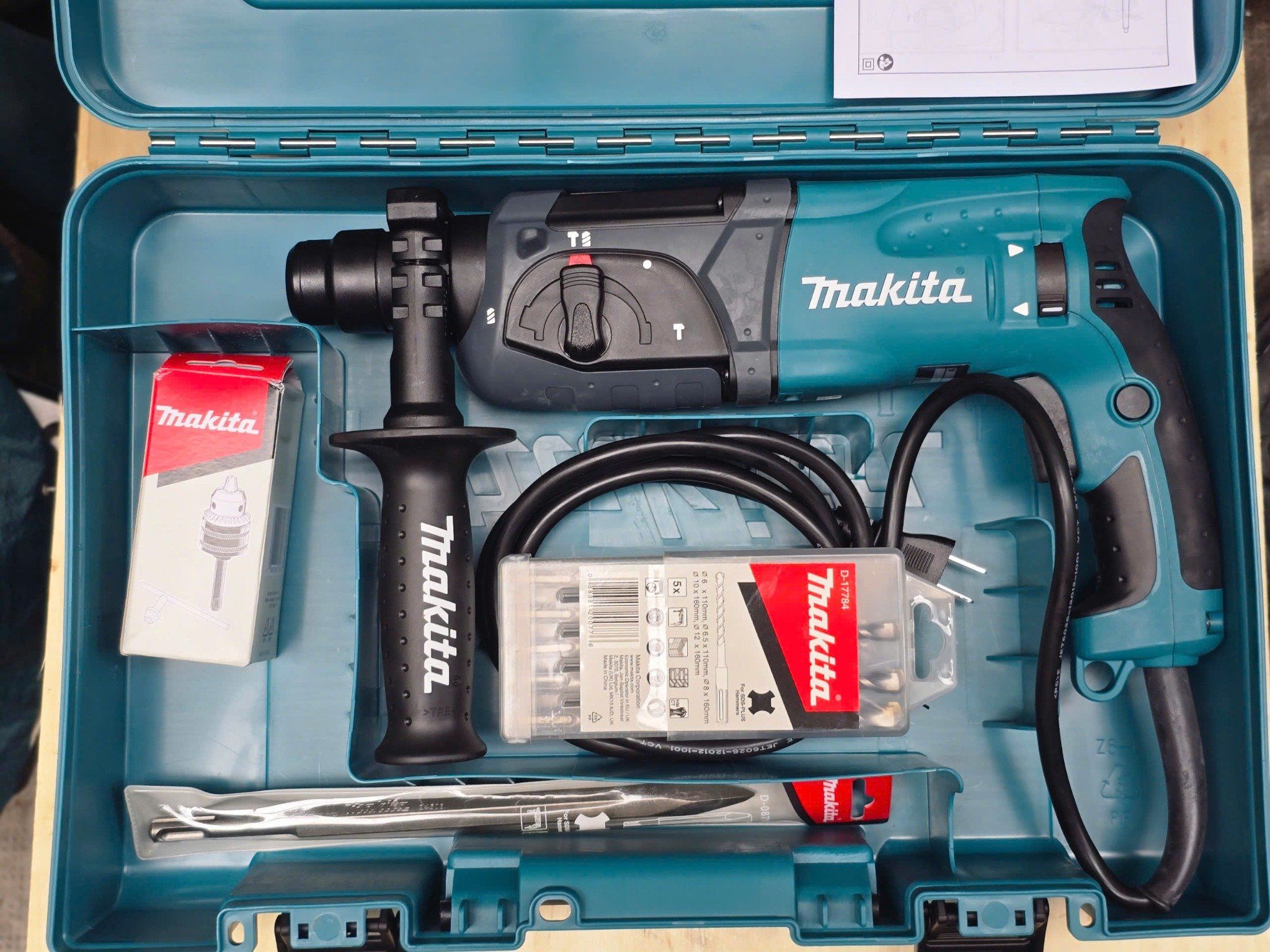 Máy Khoan Bê Tông Makita HR2470X5 – minhtriet.com.vn