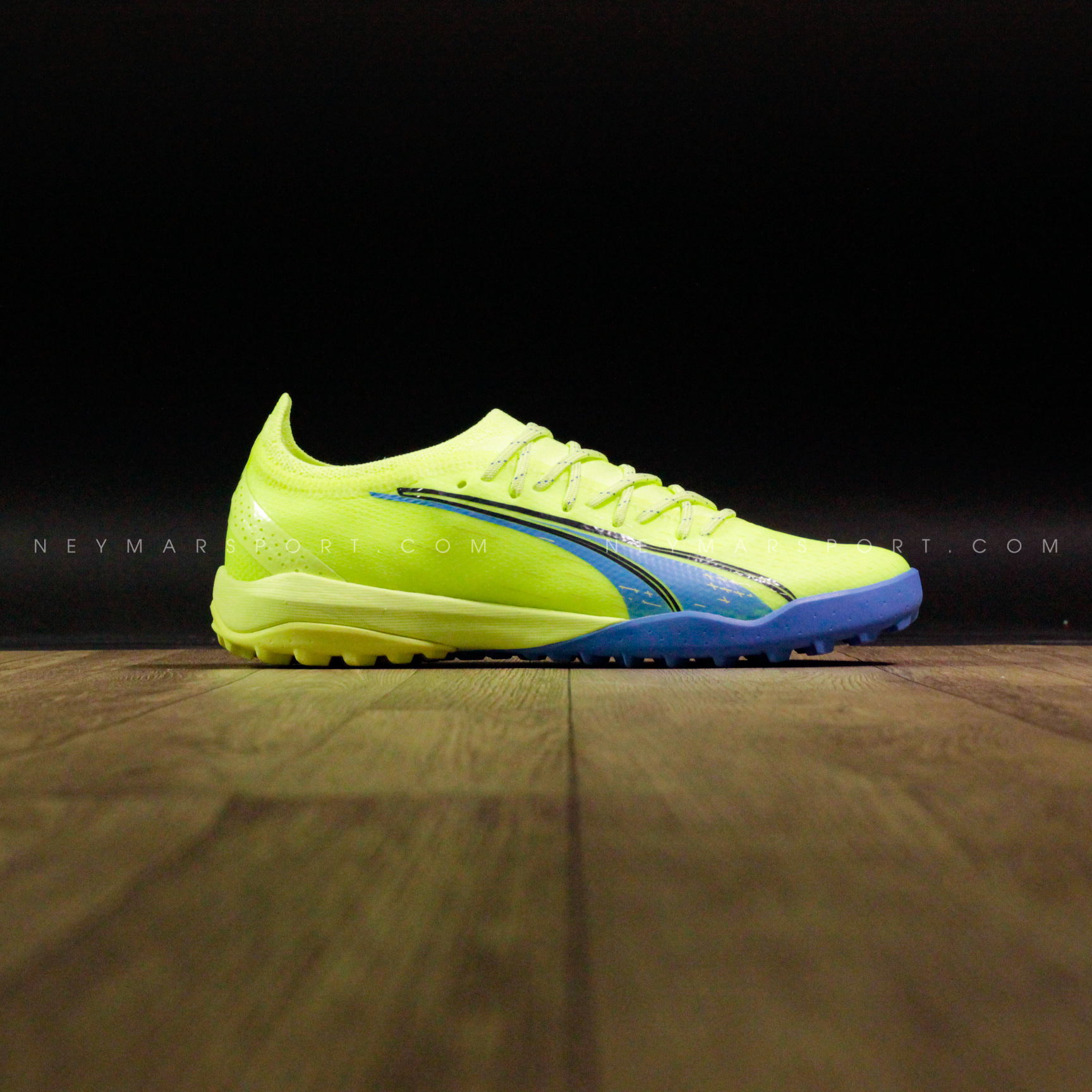 PUMA Ultra Ultimate Cage - Fizzy Light/Parisian Night/Blue Glimmer ...