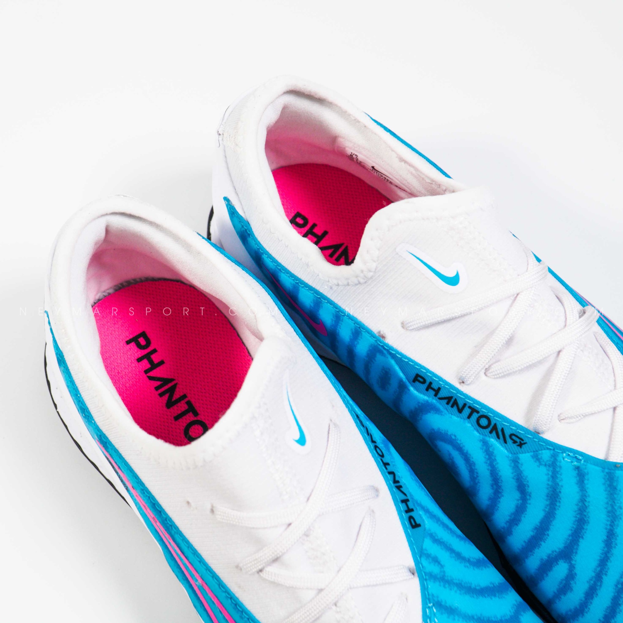 Nike React Phantom GX Pro TF Blast - Baltic Blue/Pink Blast/White/Lase ...