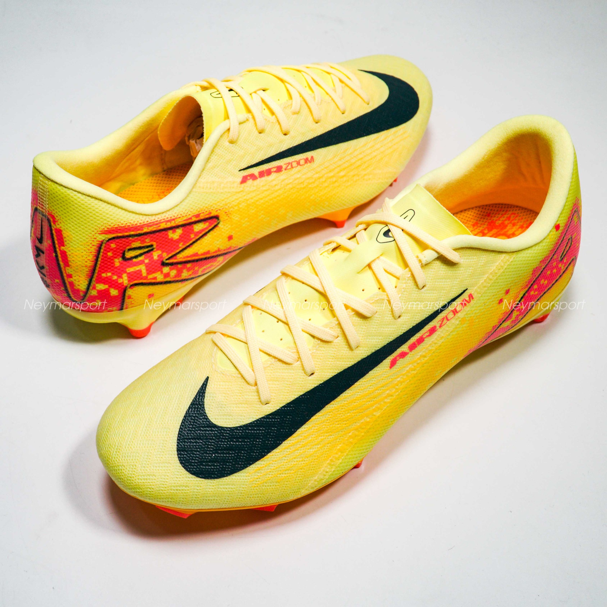 Giày đá bóng Nike Air Zoom Mercurial Vapor 16 Academy MG Mbappé Person ...