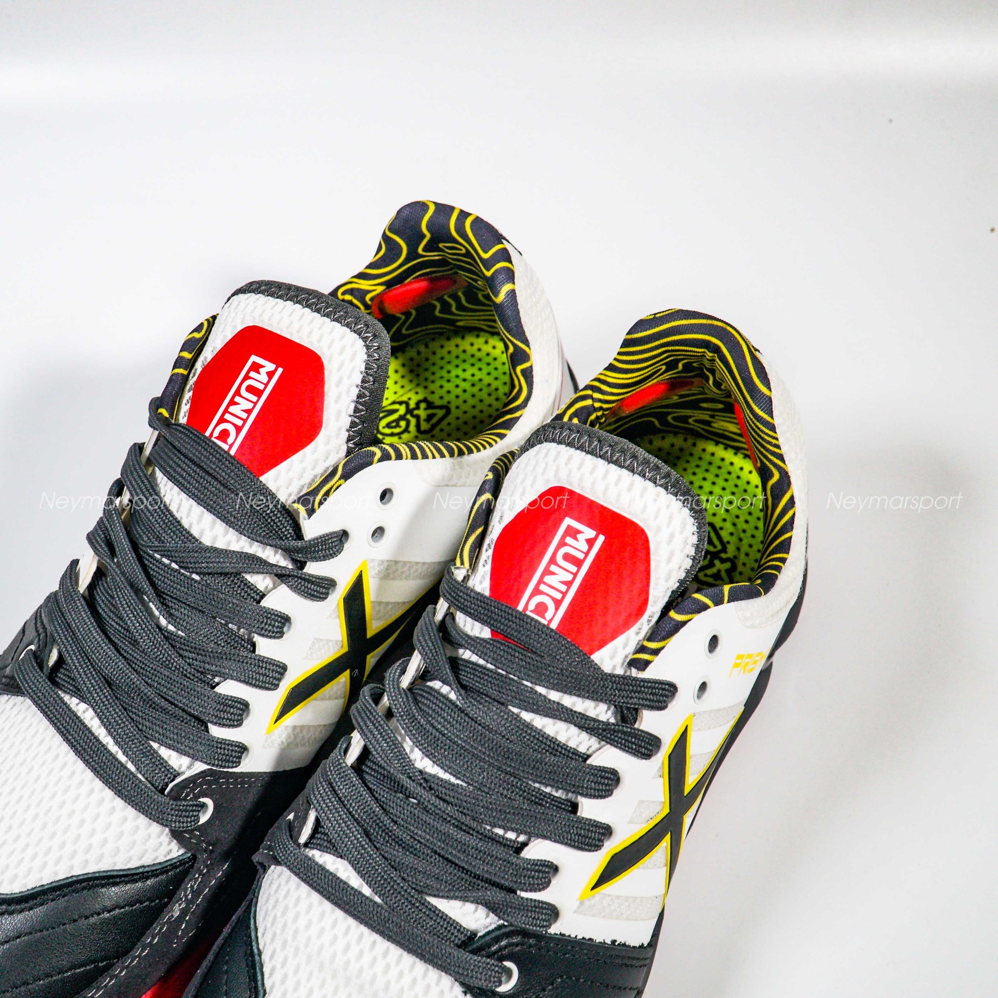 X MUNICH PRISMA 26 BLANCO - White/Black – Neymar Sport
