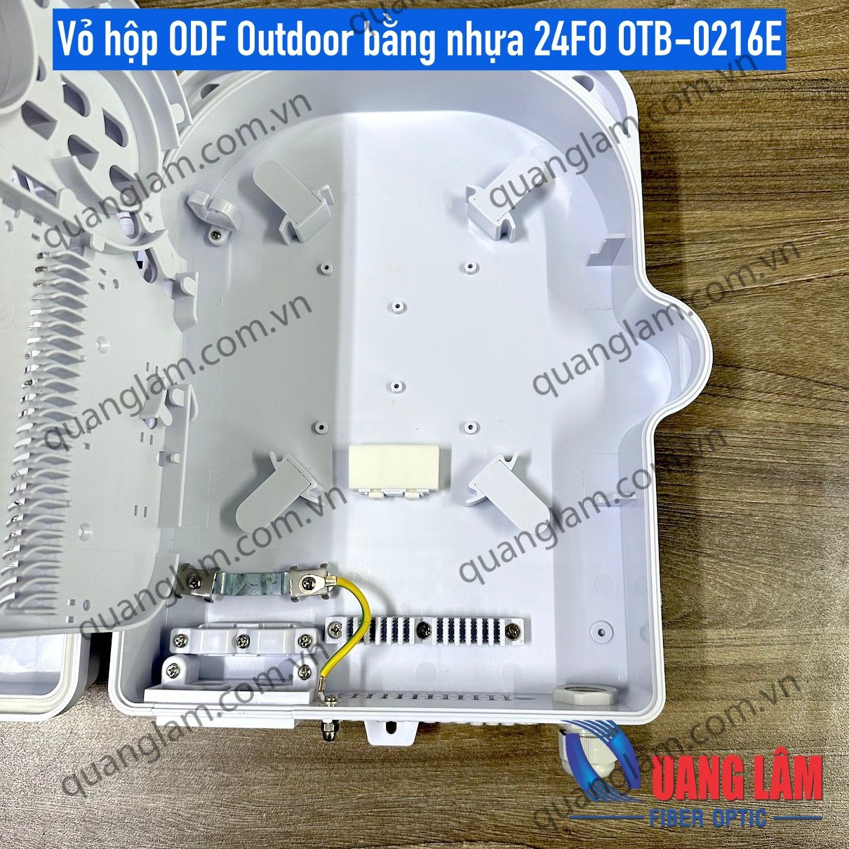 Vỏ hộp ODF Outdoor bằng nhựa 24FO OTB-0216E (Bao gồm phụ kiện treo tườ ...