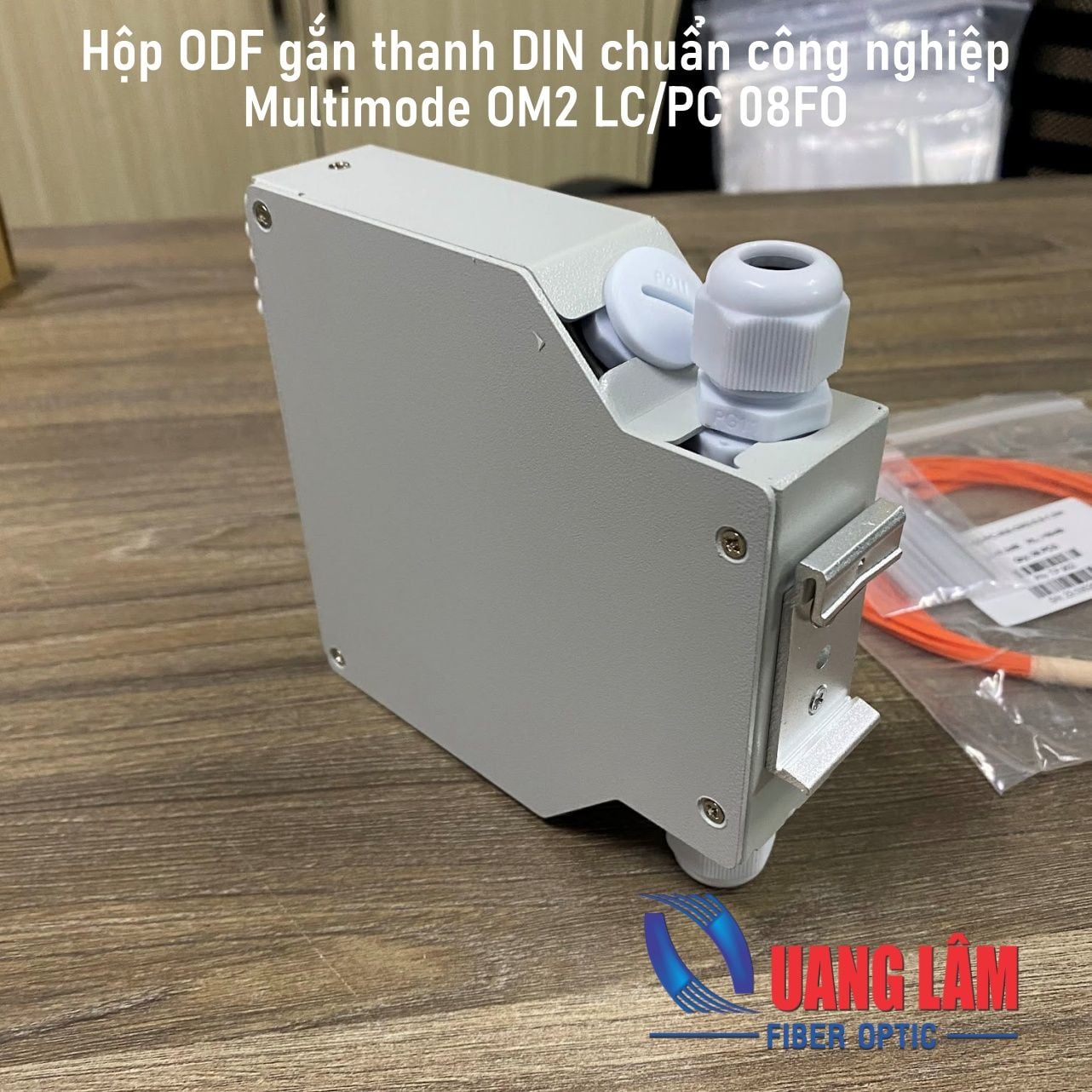 Hộp ODF gắn trên thanh DIN bằng thép 08FO LC/PC MM OM2 (Bao gồm đầy đủ ...