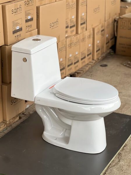 Bàn cầu hai khối Hảo Cảnh Clins nắp êmBàn cầu hai khối Hảo Cảnh Clins ...