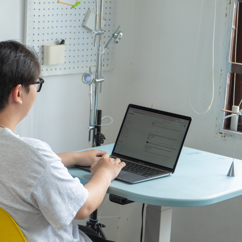 Bàn nâng hạ tự động 9SPACE- NIKO Mini – Vài Thứ Hay