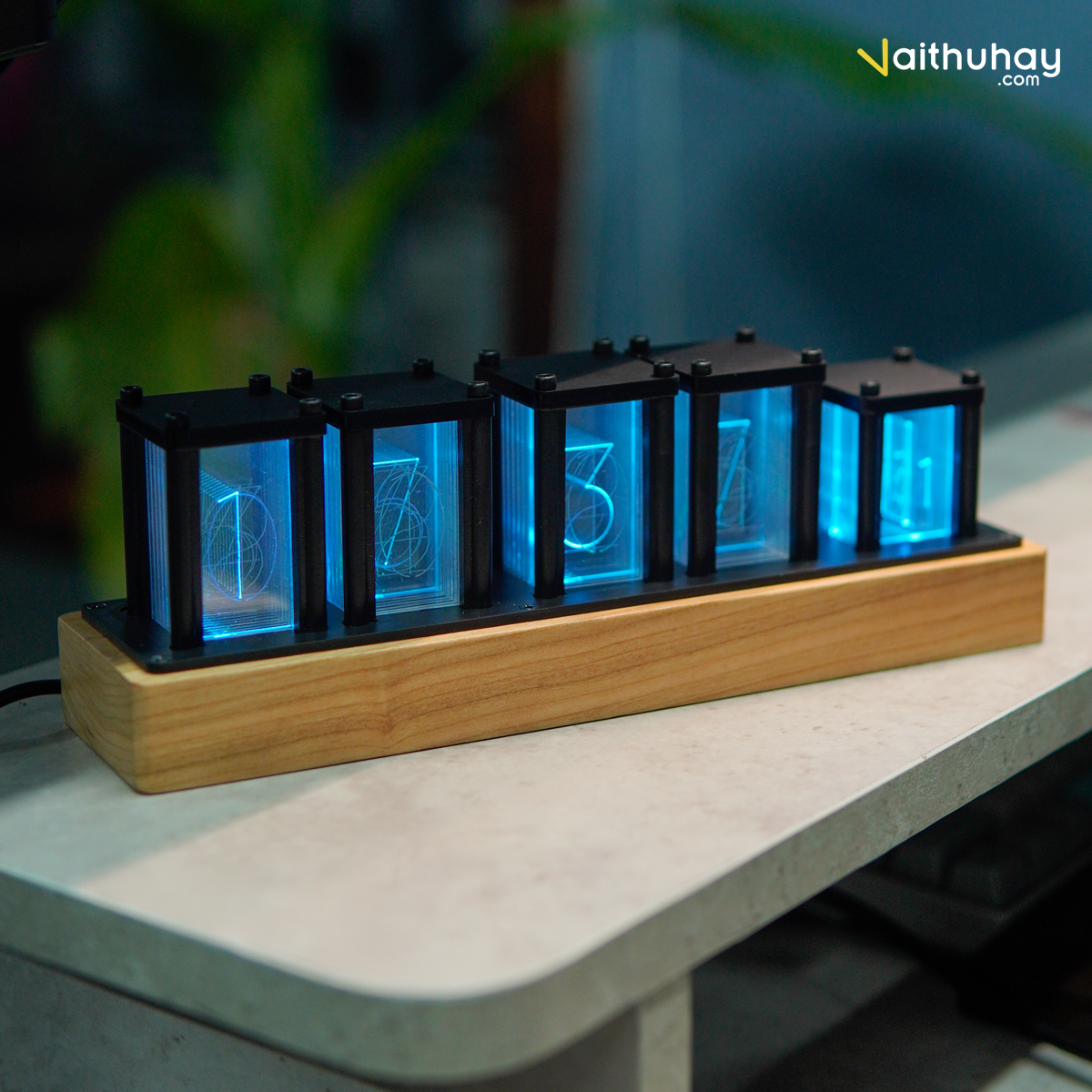 Đồng hồ để bàn RGB LED Clock Rainbow Time – Vài Thứ Hay