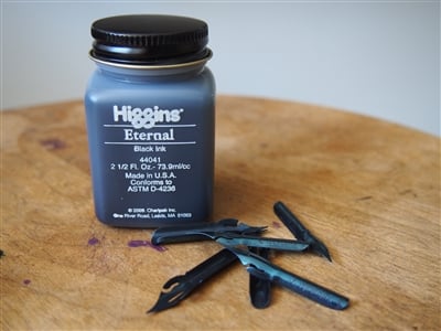 Mực Higgins Eternal – Taipoz