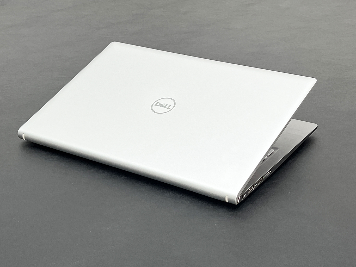 Dell Inspiron 5410 Core i5-11320H 16GB 512GB VGA 14 FHD – EDG.VN