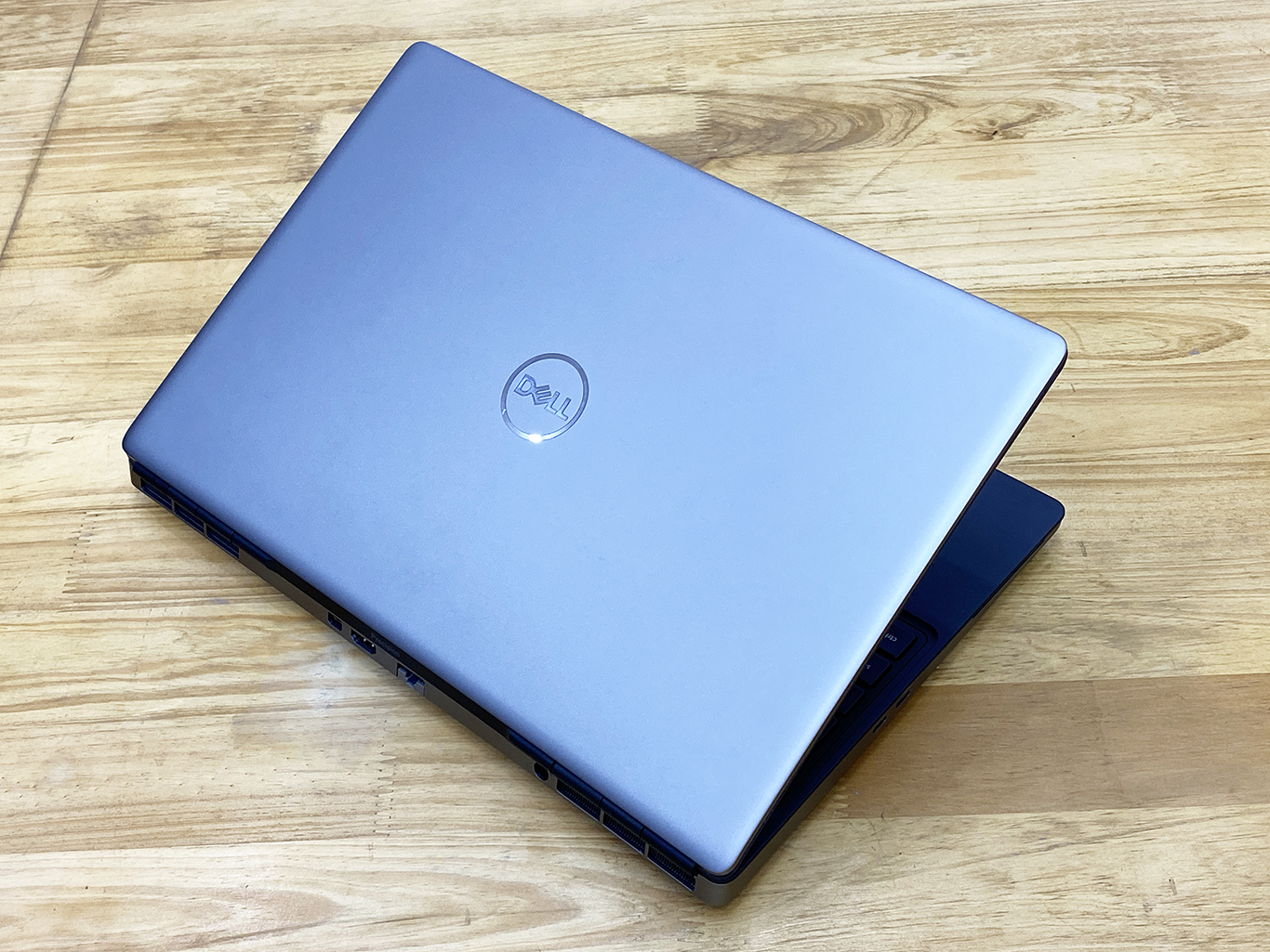 Dell Precision 7550 XEON W-10855M 16GB 512GB RTX3000 Màn 4K Dell Precision 7550 XEON W-10855M 16GB 512GB RTX3000 Màn 4K