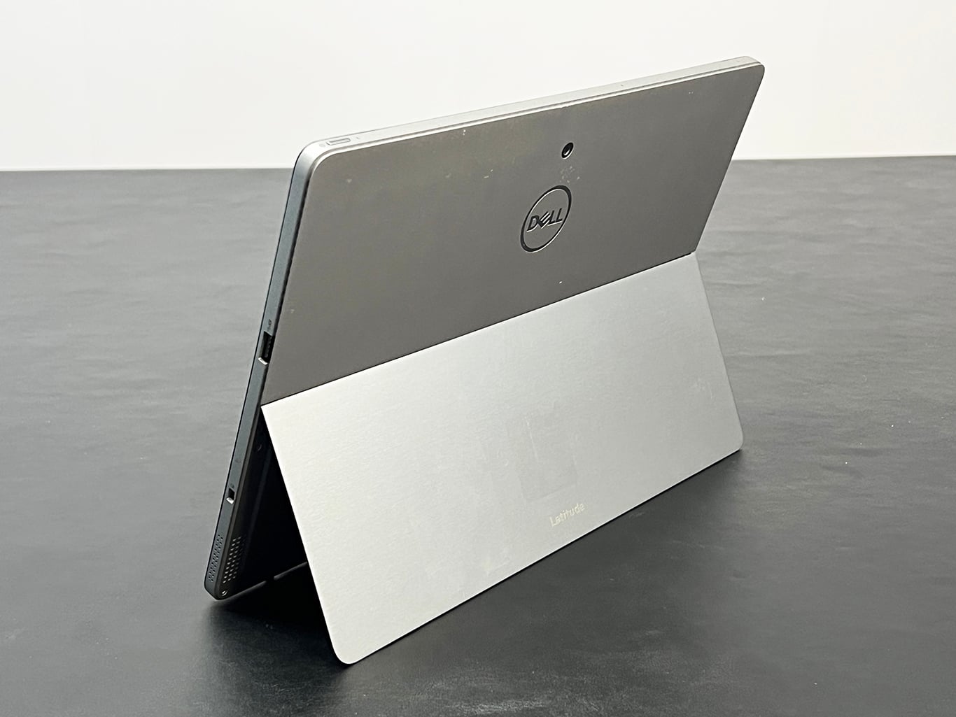 Dell Latitude 7210 2in1 Core i7-10610 16GB 256GB FHD – EDG.VN
