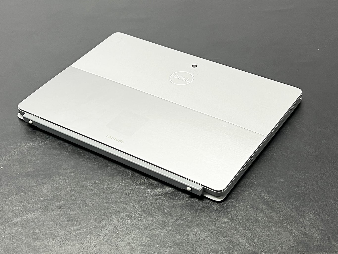 Dell Latitude 7210 2in1 Core i7-10610 16GB 256GB FHD – EDG.VN