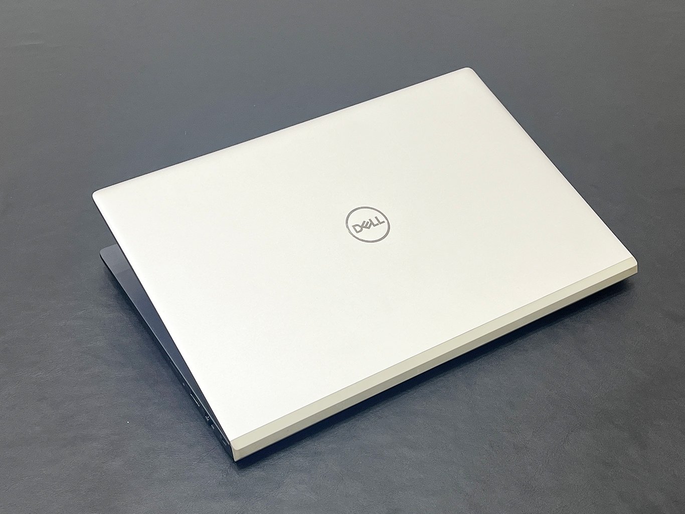 Dell Vostro 5402 Core i7-1165G7 8GB 512GB VGA FHD – EDG.VN