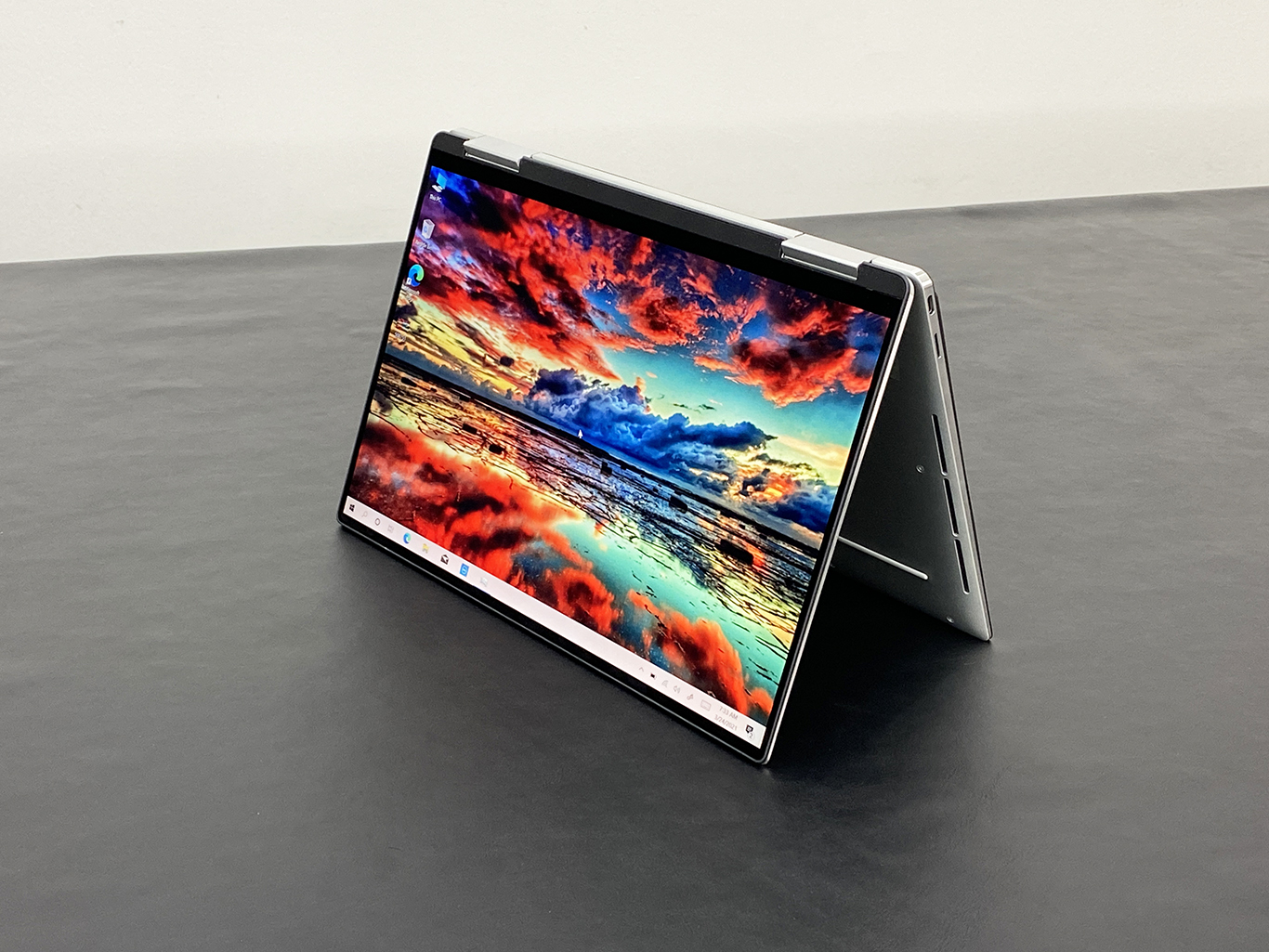 Dell XPS 9310 2in1 Core i7-1165G7 16GB 512GB 13.4 Màn 4K cảm ứng – EDG.VN