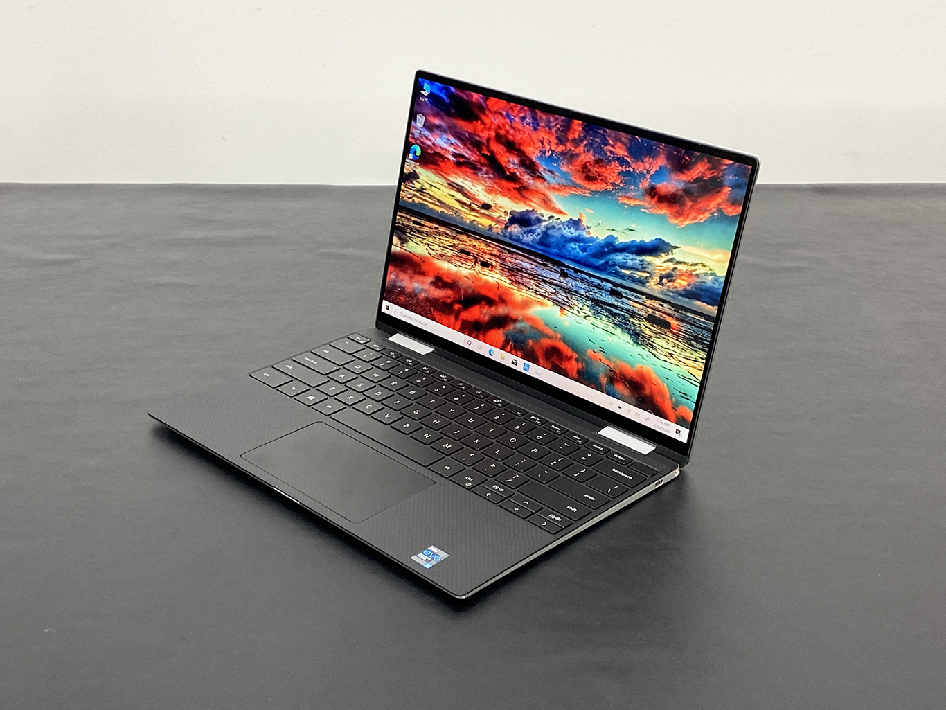 Dell XPS 9310 2in1 Core i7-1165G7 16GB 512GB 13.4 Màn 4K cảm ứng – EDG.VN