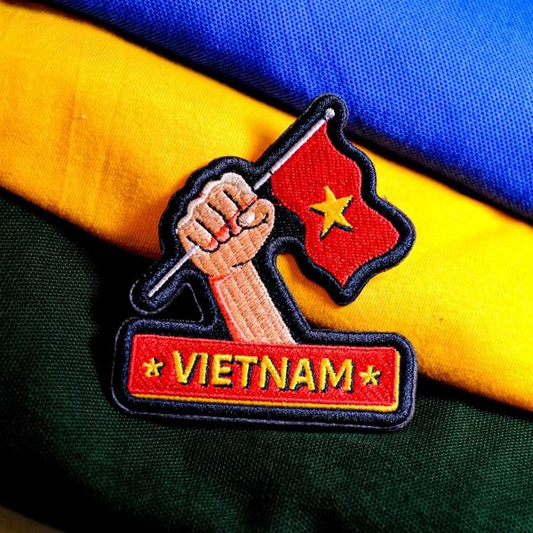 PATCH001 VIETNAM FLAG POWER HAND - Patch vải thêu ủi chuyển nhiệt ...