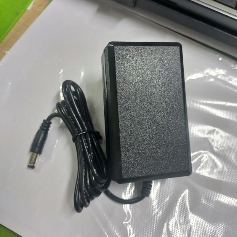 Bộ chuyển nguồn Adapter 9V-3A 27W chân 5.5*2.5mm ZB090300-3SE