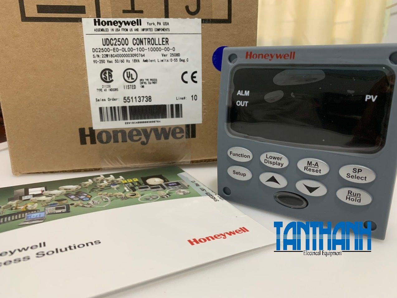 Honeywell DC2500-CE-0A00-200-00000-00-0 UDC2500 1/4 DIN controller ...