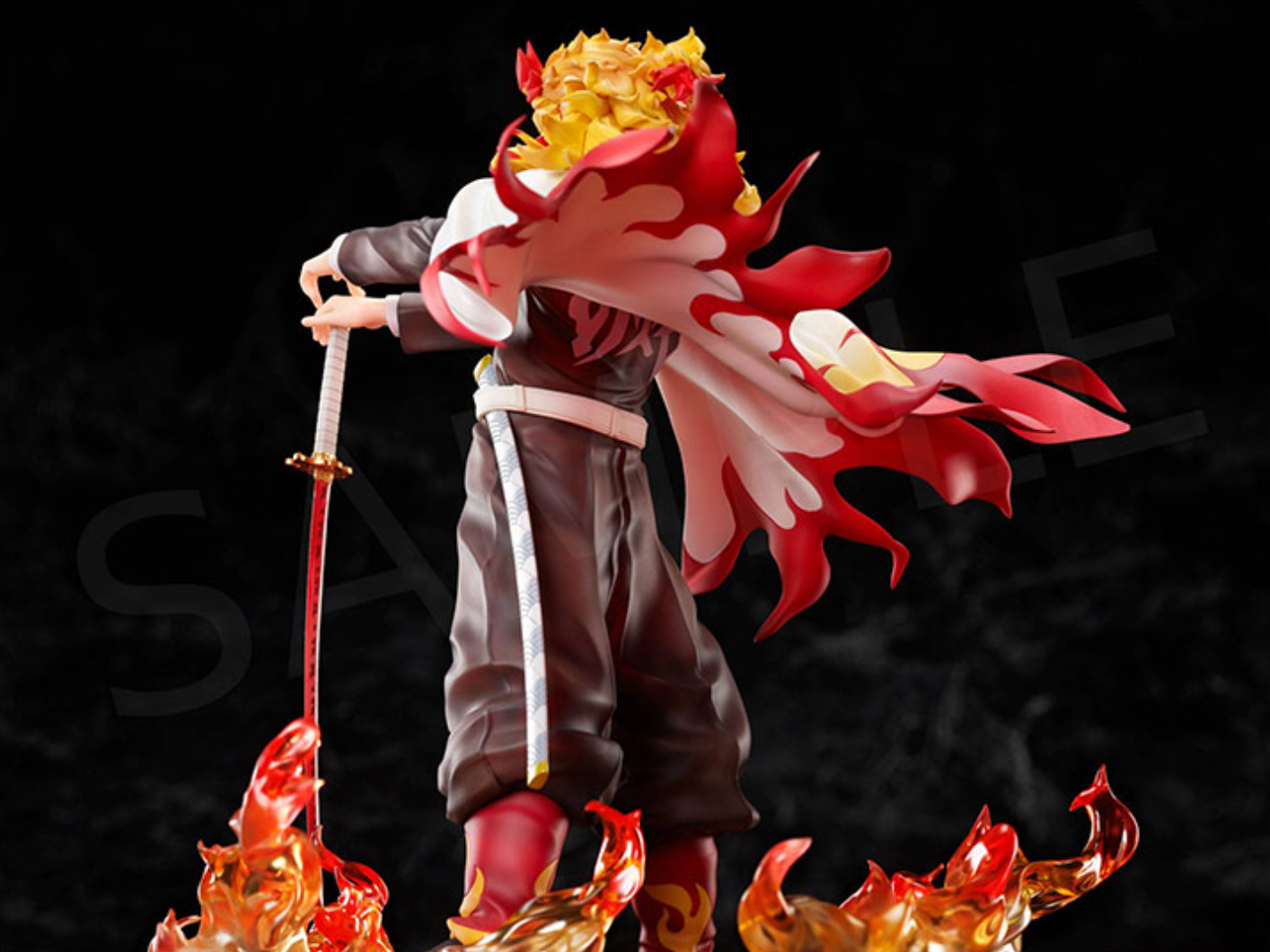 Kyojuro Rengoku 1/8 Scale Figure - Kimetsu no Yaiba- The Movie: Mugen ...