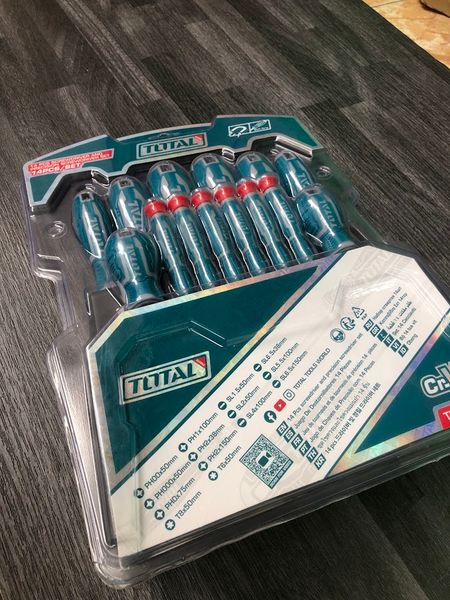 Bộ 14 tua vít chuẩn Total THT250614