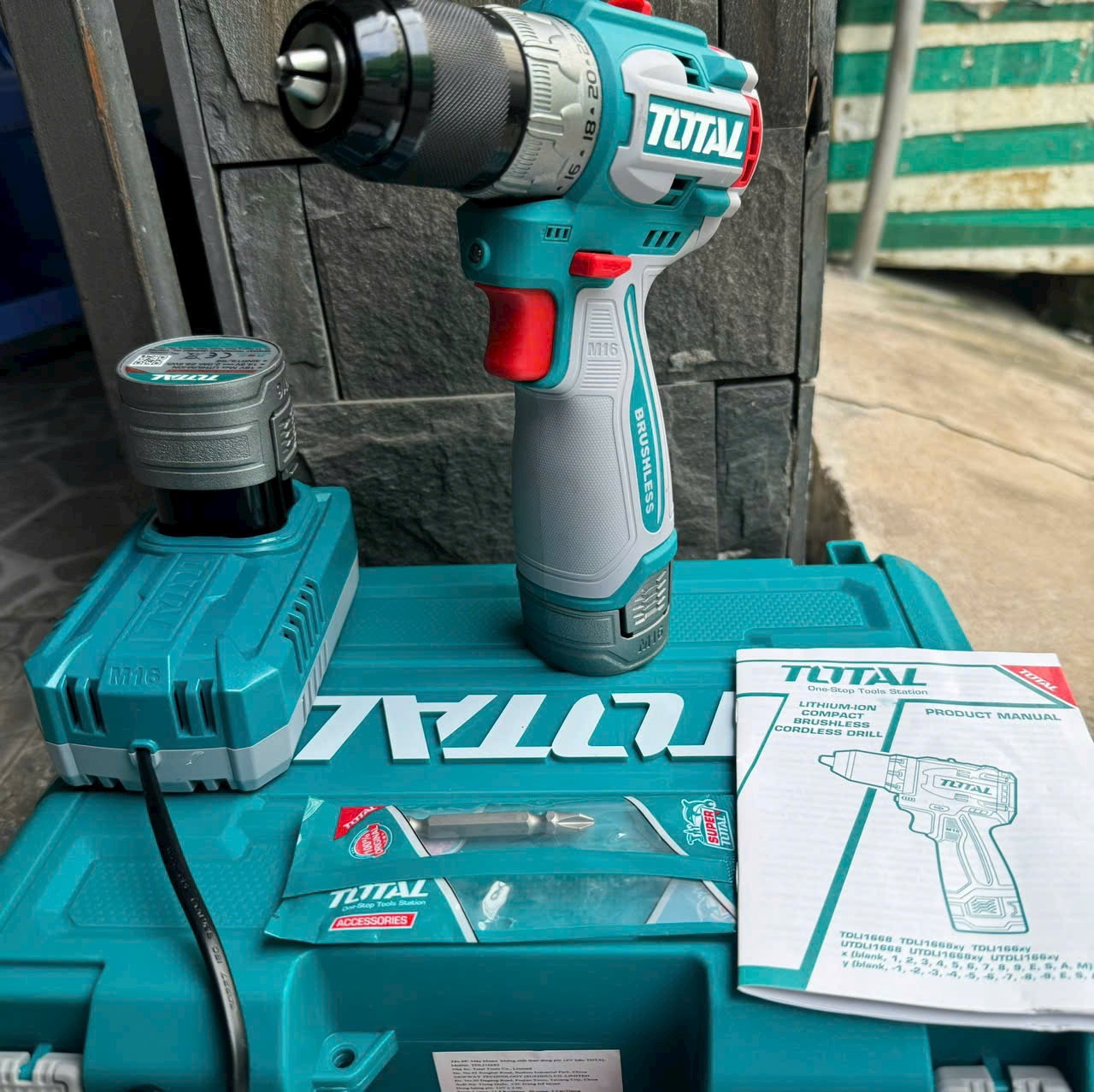 Bộ máy khoa vặn vít dùng pin 16V Total TDLI16682 - Hiệu Suất Mạnh Mẽ,
