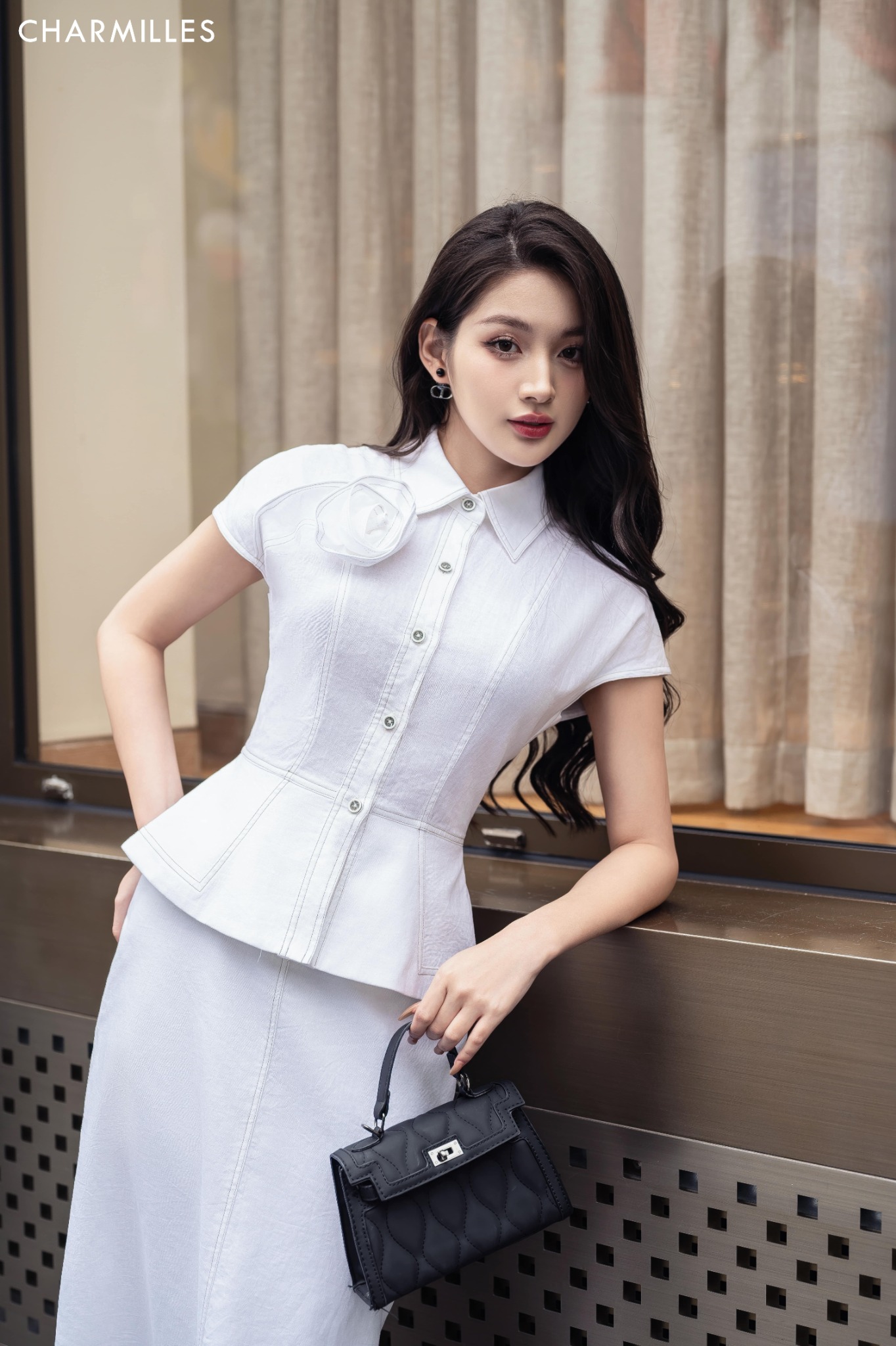 Áo TC ngực cuộn hoa | Thời Trang CHARMILLES