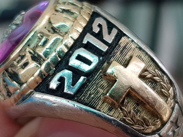 nhẫn mỹ xưa hợp kim ốp vàng 10k hãng Jostens – Sưu tầm hàng Tốt