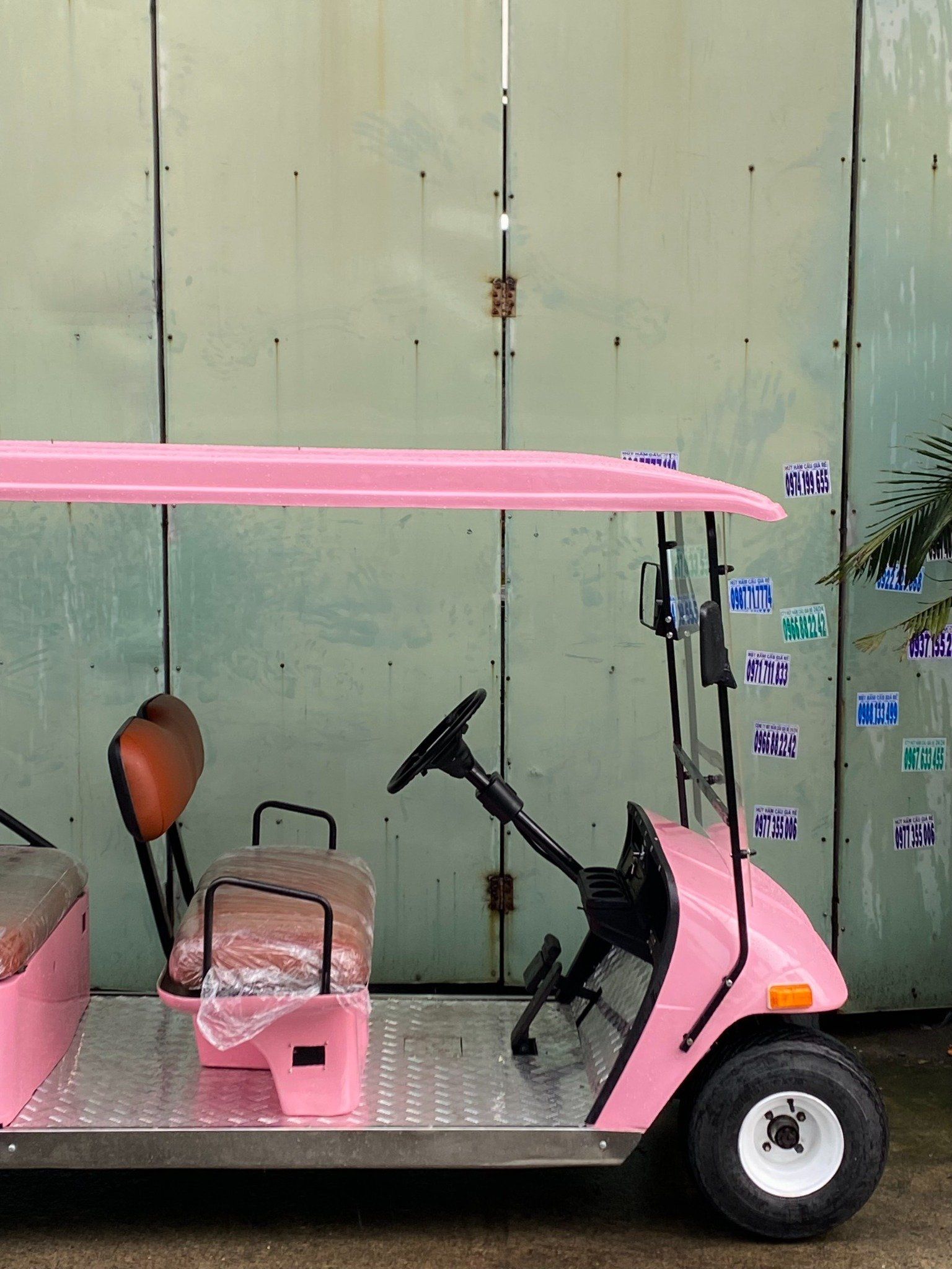 Xe điện EZGO 6 chổ ngồi làm mới 90% – thegioiotodien.vn