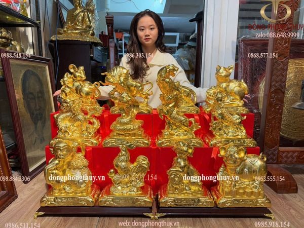 Bộ 12 con giáp chữ Việt bằng đồng dát vàng 24k cao 29cm nặng 5kg 1 con – Đồng Phong Thủy