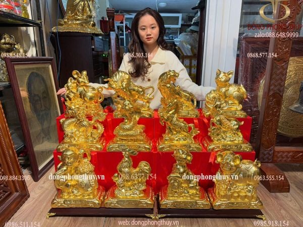 Bộ 12 con giáp chữ Việt bằng đồng dát vàng 24k cao 29cm nặng 5kg 1 con – Đồng Phong Thủy