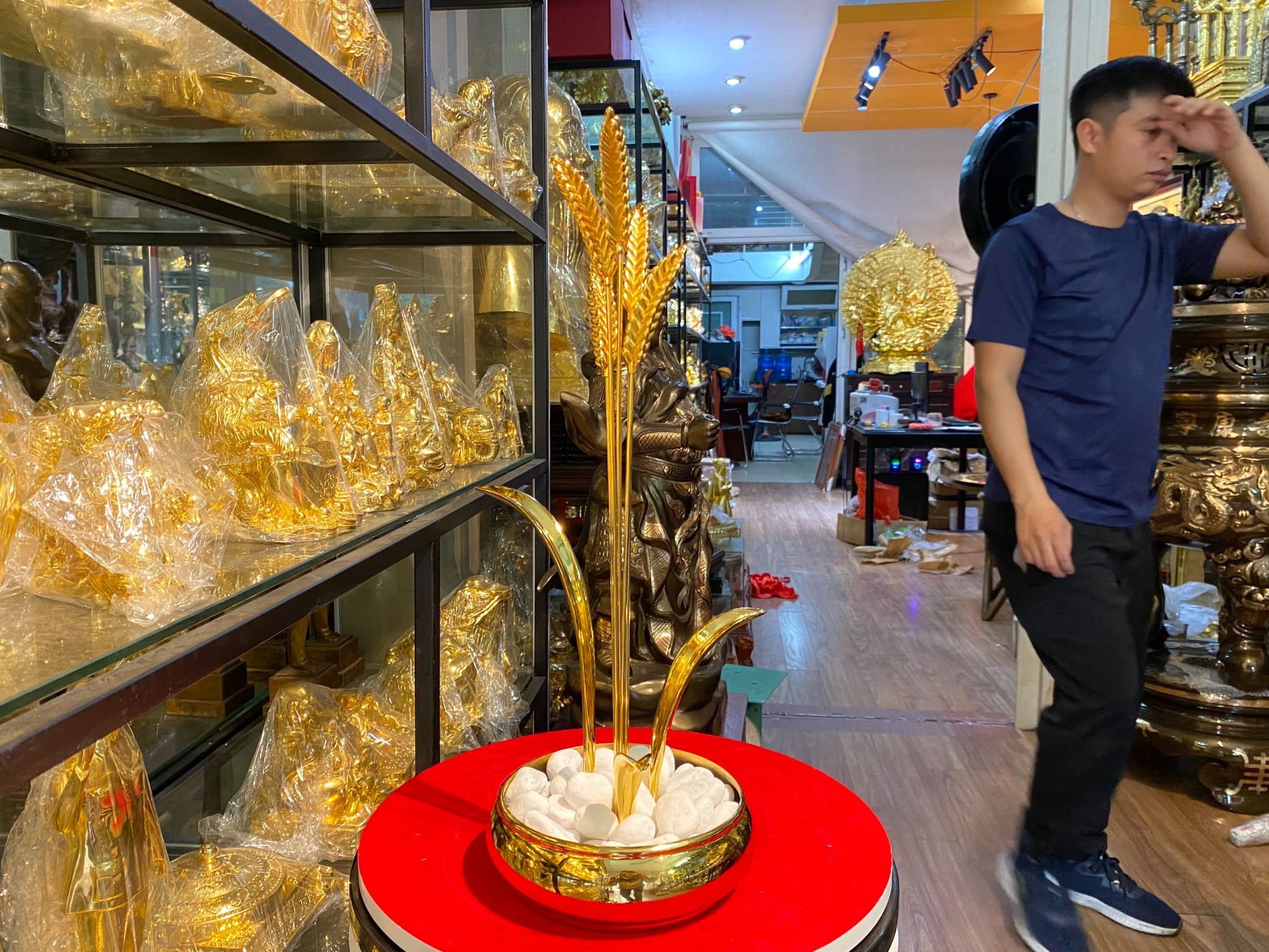 Chậu cây lúa mạ vàng 24k bằng đồng đỏ đúc nguyên khối – Đồng Phong Thủy