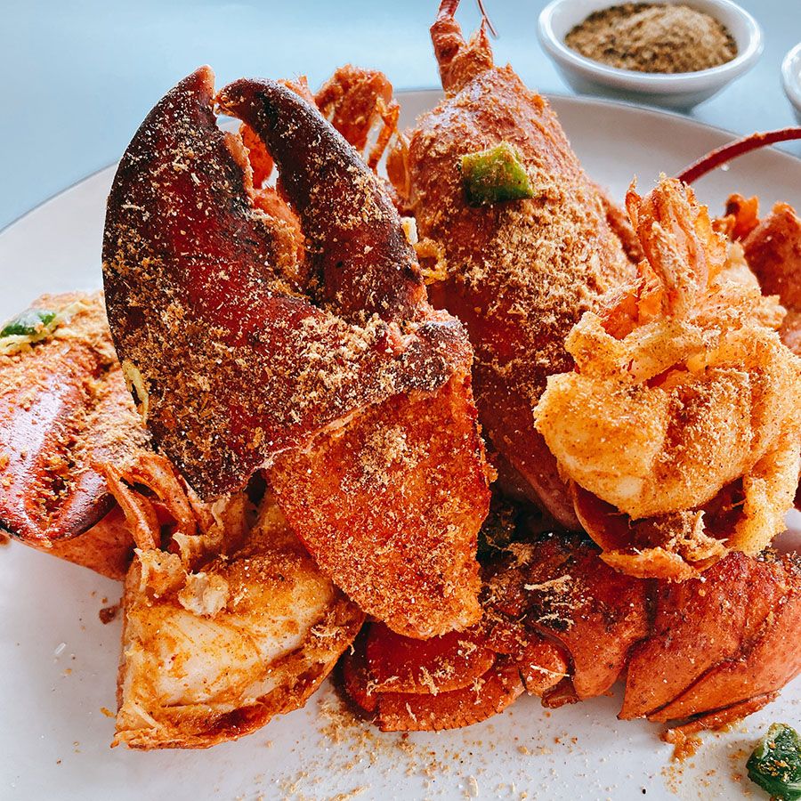 Tôm Hùm Alaska Rang Muối HongKong – Lobster Bay