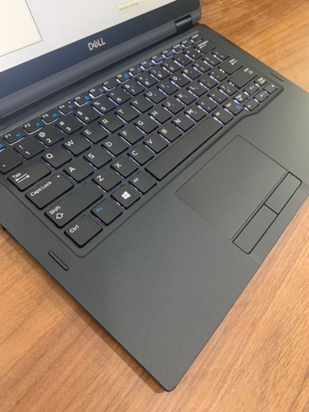 Dell Latitude 7390 2 in 1 – Tất Thành Laptop