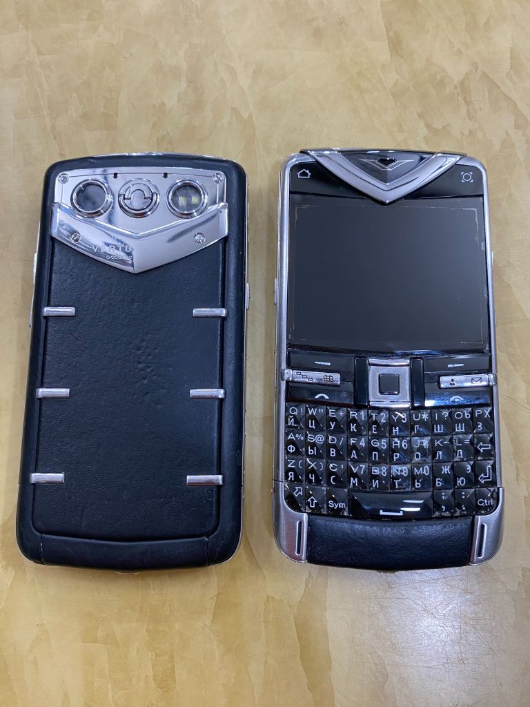 Vertu Quest máy cũ – TIẾN THÀNH BEAUTY