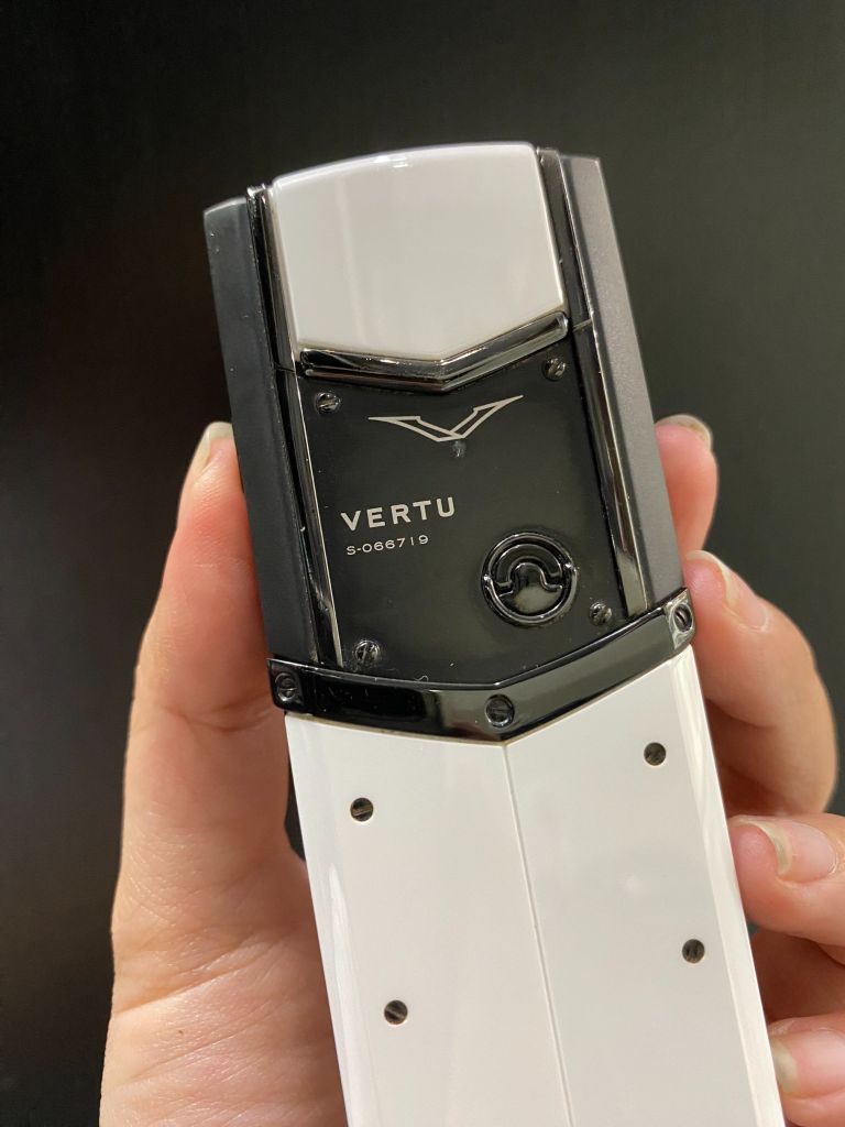 VERTU Signature S Black White kim cương thiên nhiên chính hãng – TIẾN ...
